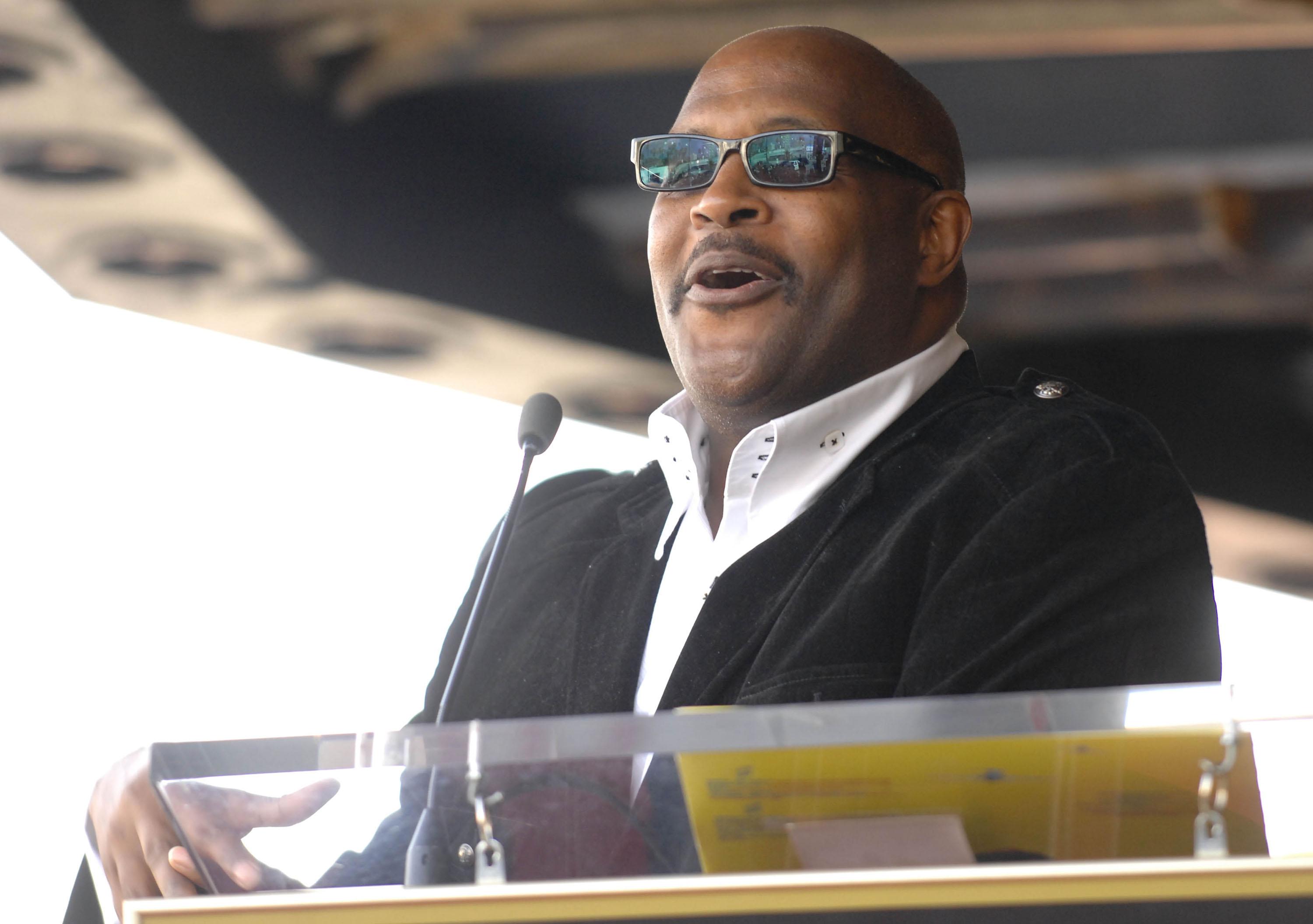 Social Media Buzz: Marvin Winans Shares his Gift at the International ...