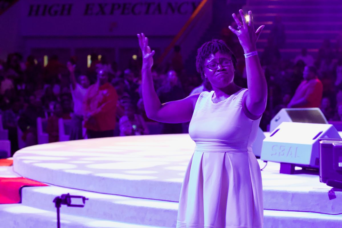 Moments Of Praise At The 10th Annual Spirit Of Praise - MyPraise 102.5 ...